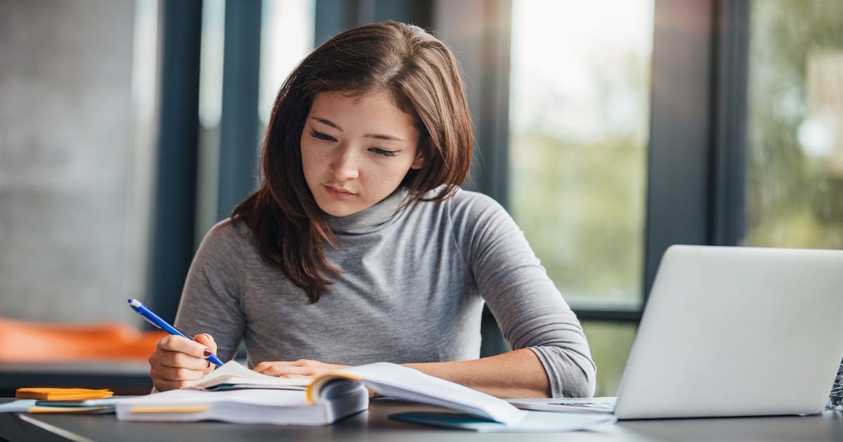 Easy Argumentative Essay Topics For College Students List Of Ideas 